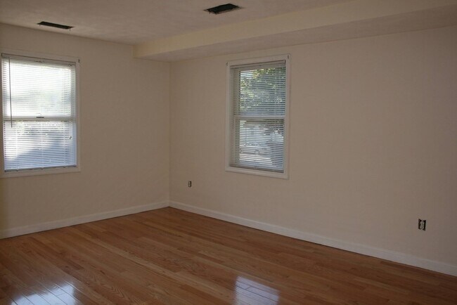 1 Maude St 1 Maude St Malden Ma 02148 Apartment Finder