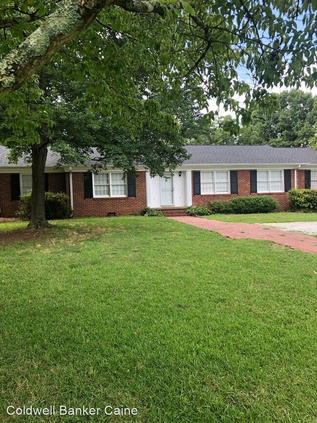 3 br, 2 bath House - 129 Sunset Drive - 129 Sunset Dr Mauldin SC 29662 ...