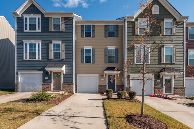 Beautiful Tri-Level Townhome Minutes From ... - 244 Brier Summit Pl ...