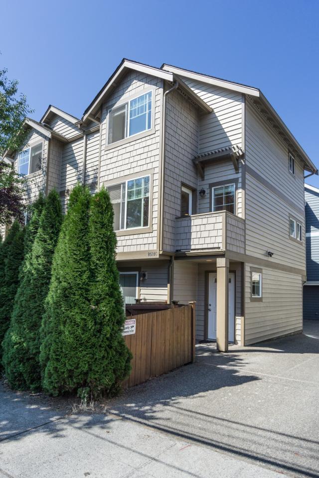 3 bedroom in Seattle WA 98103 - 8501 Midvale Ave N Seattle WA 98103 ...