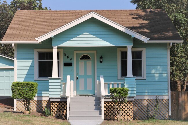 Vintage Ranch Style Home in Camas! - 904 NW Ivy St Camas WA 98607 ...