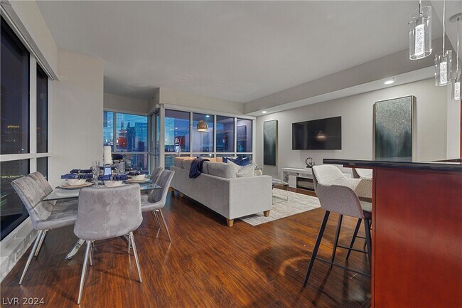 4525 Dean Martin Dr - 4525 Dean Martin Dr Las Vegas NV 89103 ...