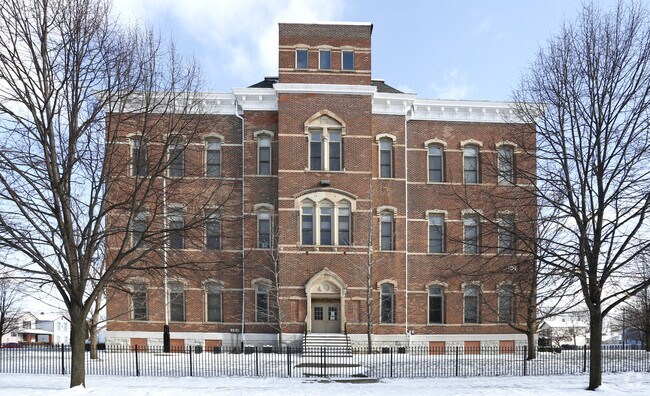 Huffman Place - 100 Huffman Ave Dayton OH 45403 | Apartment Finder