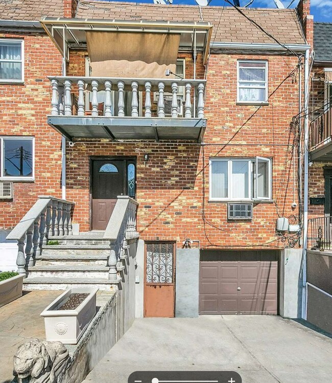 6227 65th St - 6227 65th St Middle Village NY 11379 | Apartment Finder