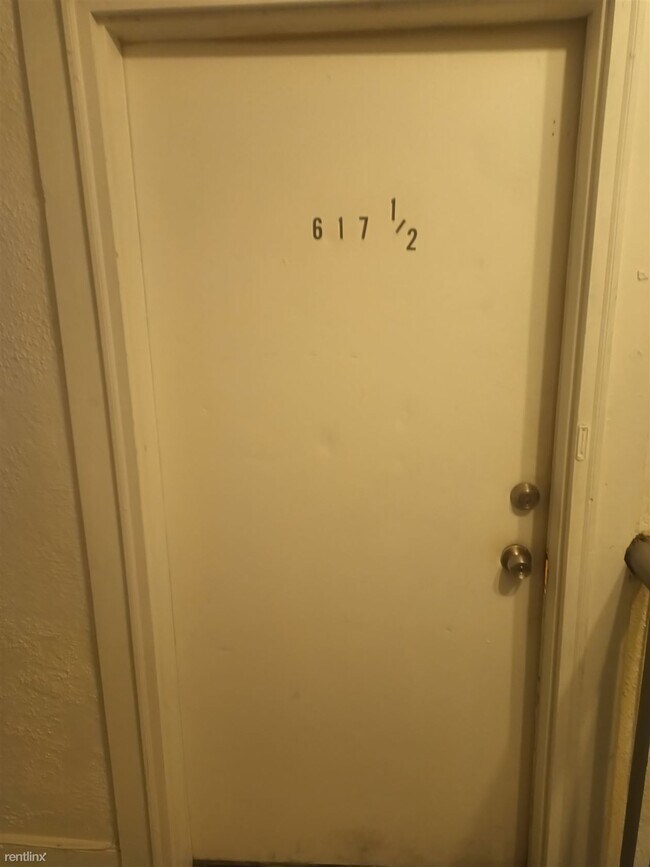 2 br, 1 bath House - 615 North Main Street... - 615 N Main St Piqua OH ...