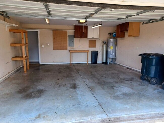 Privacy Fenced Back Yard. Storage Bldg. ... - 4015 Locerbie Cir Spring ...