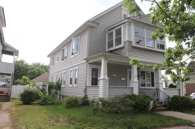 527 Springfield St - 527 Springfield St Chicopee MA 01013 | Apartment ...