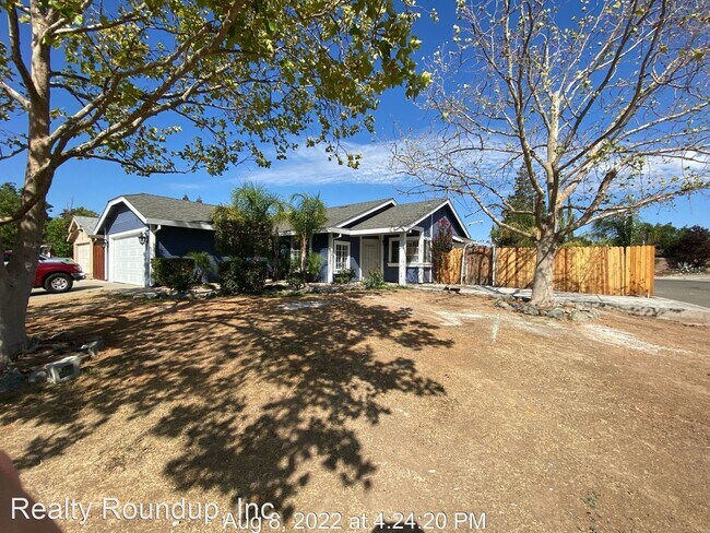 3 br, 2 bath House - 8373 Bergthold Way - 8373 Bergthold Way Sacramento ...