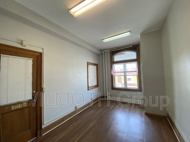 201 E Pike St - 201 E Pike St Crawfordsville IN 47933 | Apartment Finder