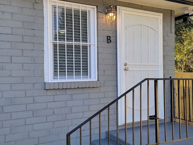 Enjoy easy access to downtown Atlanta and ... - 559 Hope St SW Atlanta ...