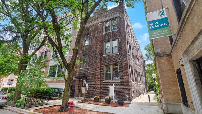 3117 N Orchard St - 3117 N Orchard St Chicago IL 60657 | Apartment Finder