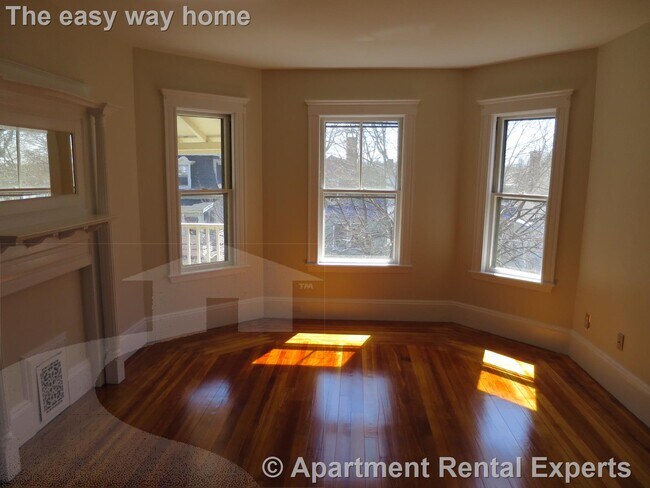 Davis Sq 2 Bedroom - 5 Rooms - Porches, Ya... - 15 Claremon St ...
