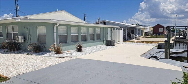 2551 Broadwater St - 2551 Broadwater St Matlacha FL 33993 | Apartment ...