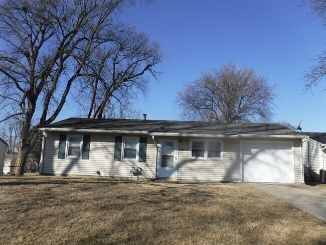 3306 Chippewa Ln - 3306 Chippewa Ln Saint Joseph MO 64503 | Apartment ...