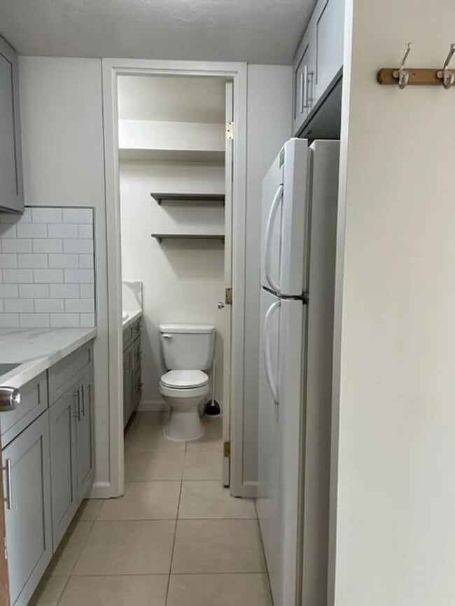 High-Floor Studio Featuring Full Kitchen, Parking & Brilliant Views at ...
