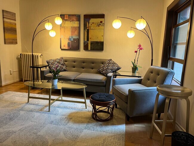 519 W Roy St - 519 W Roy St Seattle WA 98119 | Apartment Finder