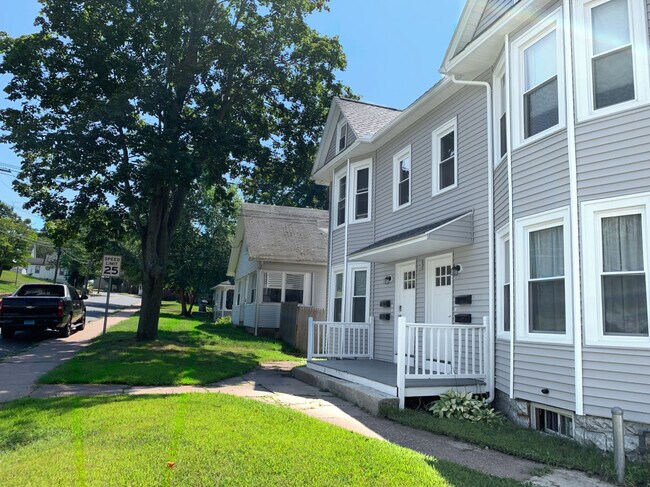 30 Cooper St - 30 Cooper St Manchester CT 06040 | Apartment Finder