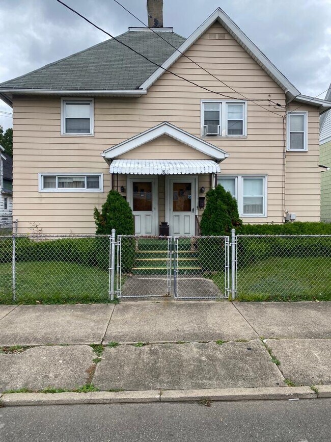 24 Rutherford St - 24 Rutherford St Binghamton NY 13901 | Apartment Finder