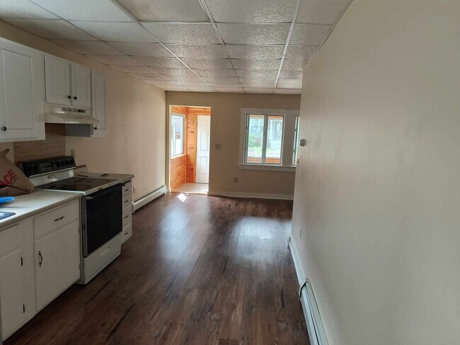 36 Emery St - 36 Emery St Sanford ME 04073 | Apartment Finder