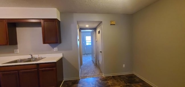 401 NW 3rd St - 401 NW 3rd St Blue Springs MO 64014 | Apartment Finder