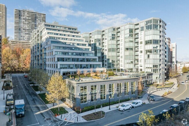 9 Ave At Port Imperial - 9 Ave At Port Imperial West New York NJ 07093 ...