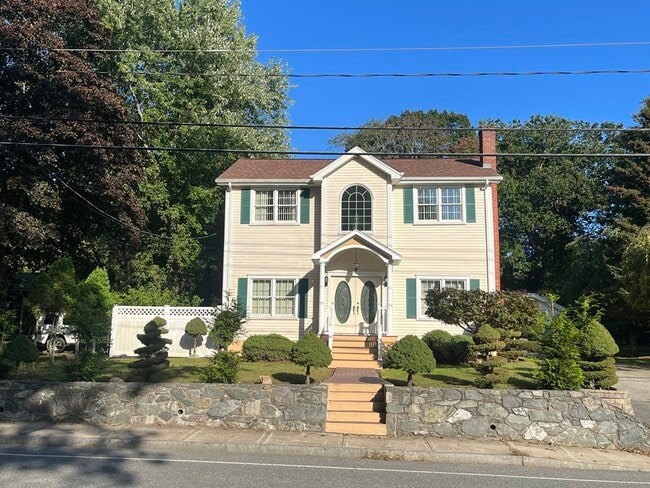 1657 Meridian St - 1657 Meridian St Fall River MA 02720 | Apartment Finder