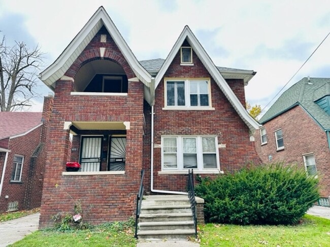3 Bedroom Duplex Water Included Section 8W... - 4661 Bedford St Detroit ...