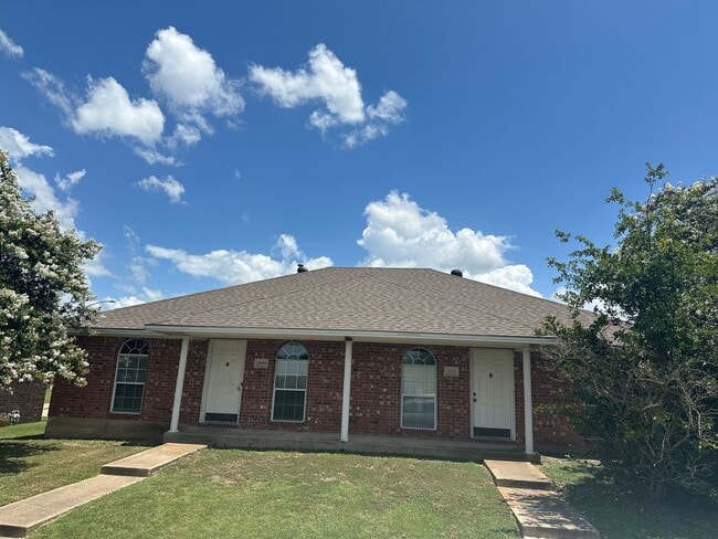 College Station - 3 bedroom/2 bath Duplex ... - 2011 Colgate Dr College ...