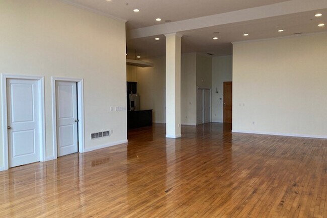 141 S Meridian St - 141 S Meridian St Indianapolis IN 46225 | Apartment ...