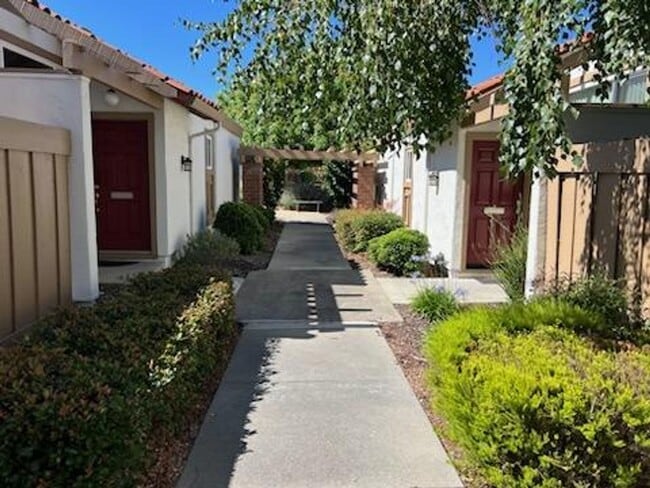Santa Clara- Park Villas-Single story unit with community pool! - 2953 ...