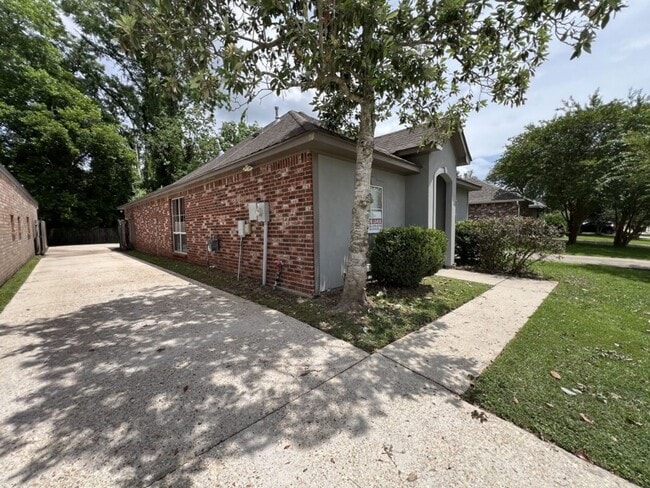 Beautiful 3BR Home in Sought-After Beau Pré off River Rd – Open Floor ...