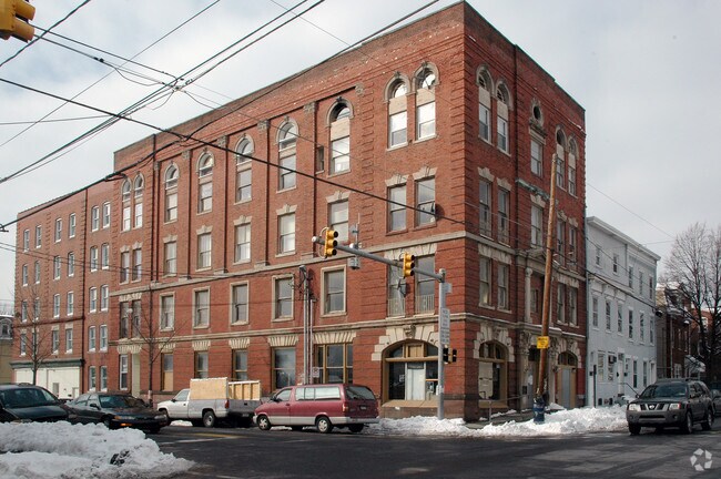 Gordon Ridge Apartments - 157 W Gordon St Allentown PA 18102 ...