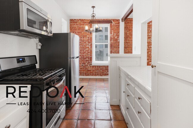 Charmingly, Bright, and Sunny Completely R... - 1835 N Cherokee Ave Los ...