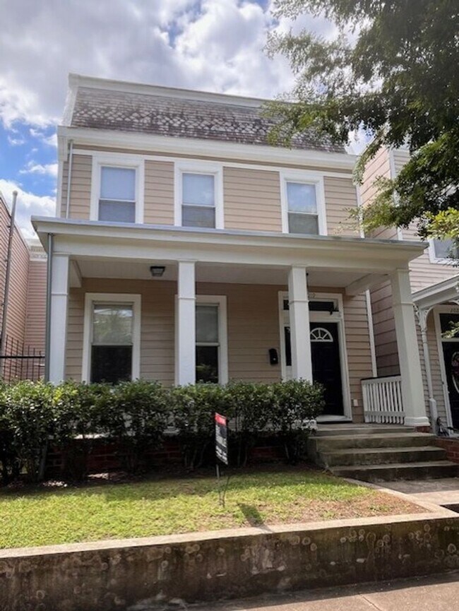 LEASING SPECIAL: HALF OFF FIRST MONTH'S RENT - 2019 Idlewood Ave ...