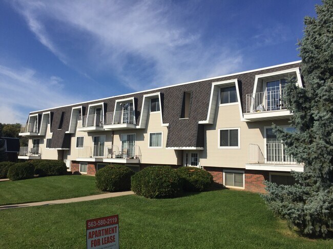 3447 Hillcrest Rd - 3447 Hillcrest Rd Dubuque IA 52002 | Apartment Finder