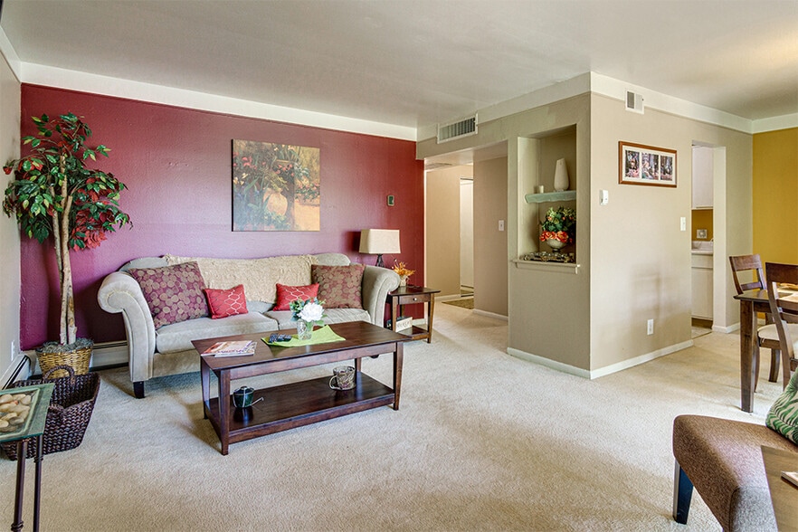 Hidden Tree Apartments and Townhomes - 410 Pine Forest Dr East Lansing ...