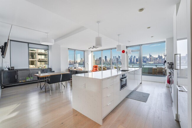 9 Ave at Port Imperial - 9 Ave at Port Imperial West New York NJ 07093 ...