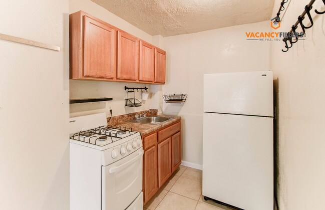 *RARE* Affordable studio in Central Mount ... - 30 E Preston St ...