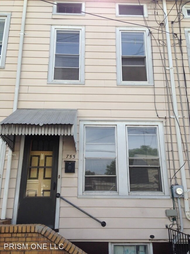 2 br, 1.5 bath House - 755 Beatty St - 755 Beatty St Trenton NJ 08611 ...
