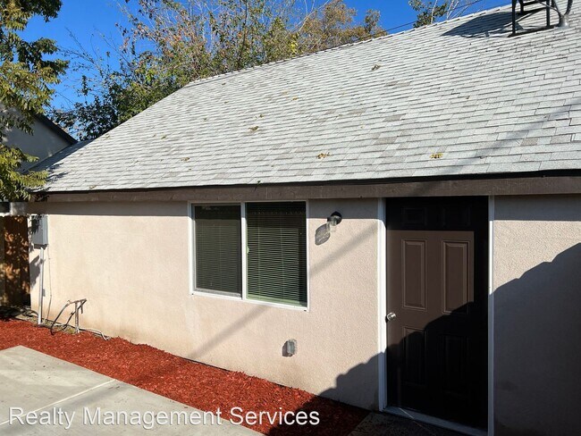 2 br, 1 bath House - 219 Lincoln St. #B - 219 Lincoln St Bakersfield CA ...