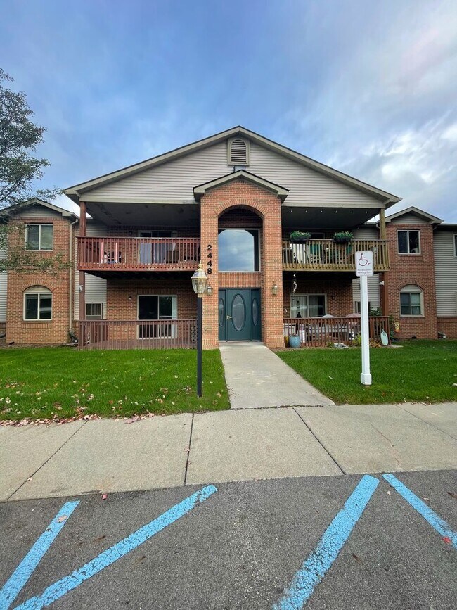 FIRST FLOOR! Two Bedroom Condo in Stadium ... - 2448 Quarterback Ct ...