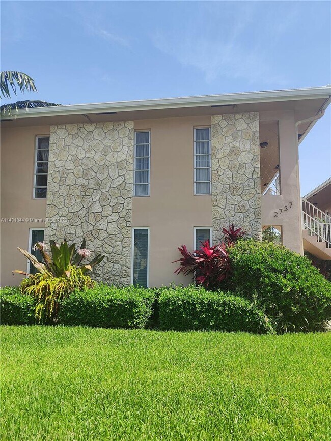 2737 NE 28th St - 2737 NE 28th St Lighthouse Point FL 33064 | Apartment ...