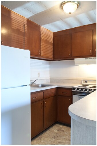 Touchdown Terrace - 412-420 E 19th St Bloomington IN 47408 | Apartment ...