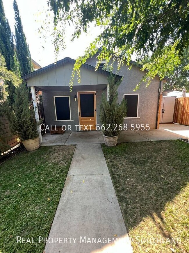 Walk to Campus From This Cute 2 Bedroom Ba... - 330 N Shaffer St Orange ...
