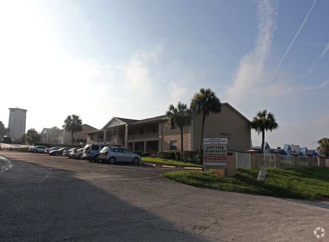 Townview Apartments - 38112 Townview Ave Zephyrhills FL 33540 ...