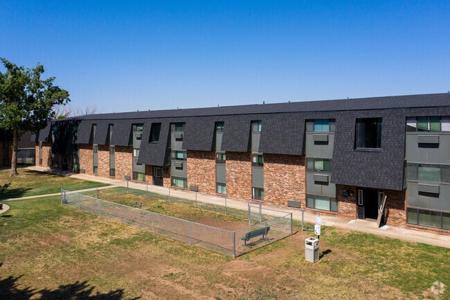Amarillo Square - 4210 Paramount Blvd Amarillo TX 79109 | Apartment Finder