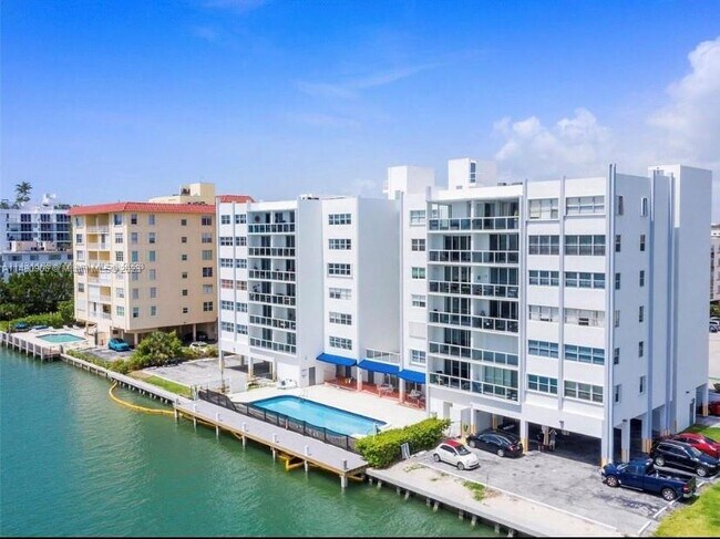 9381 E Bay Harbor Dr - 9381 E Bay Harbor Dr Bay Harbor Islands FL 33154 ...