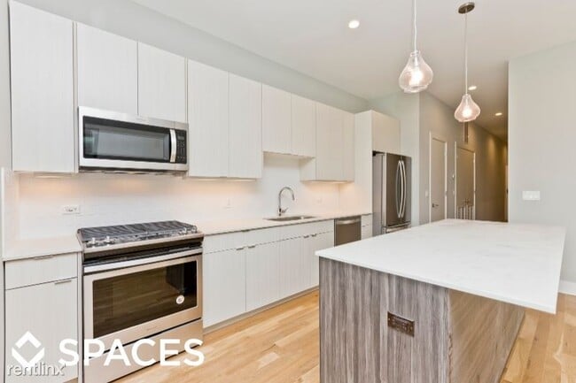 4555 N Ravenswood Ave - 4555 N Ravenswood Ave Chicago IL 60640 | Apartment Finder