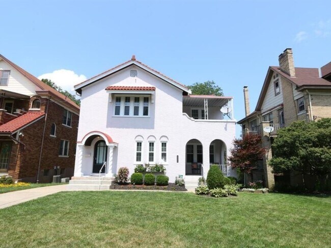 4356 Ridgeview Avenue - 4356 Ridgeview Ave Cincinnati OH 45238 ...
