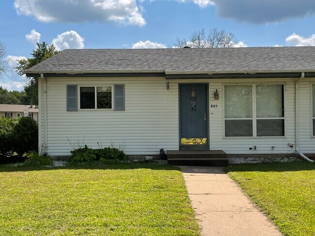 847 W Hamilton Ave - 847 W Hamilton Ave Eau Claire WI 54701 | Apartment ...